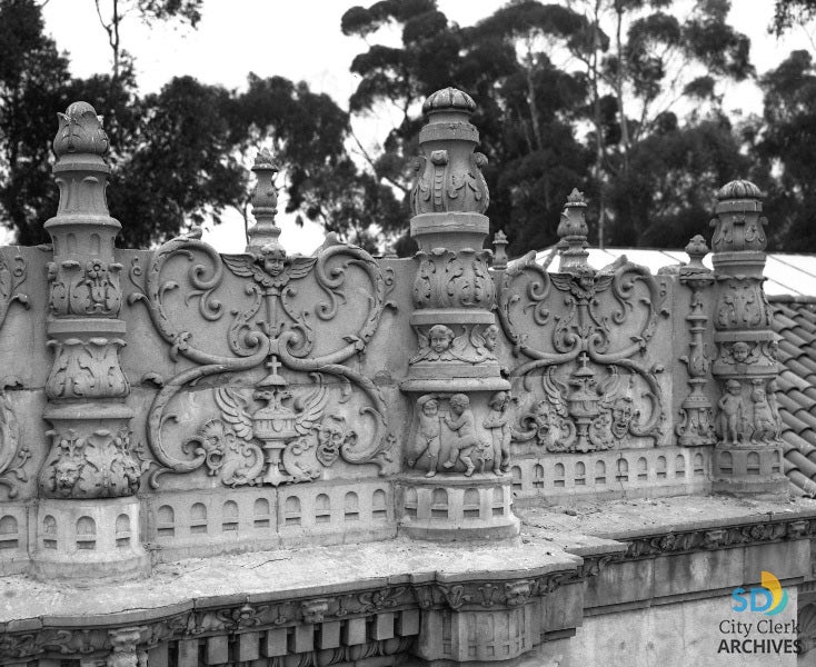 Top of San Diego Museum of Art Building, Heraldic Images | City of San ...